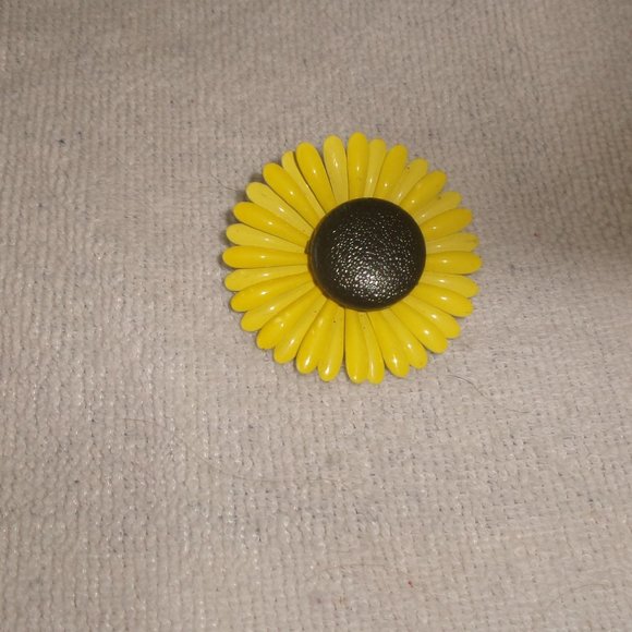 Jewelry | Pin Brooch Gold Tone Yellow Metal Sunflower Flower | Poshmark